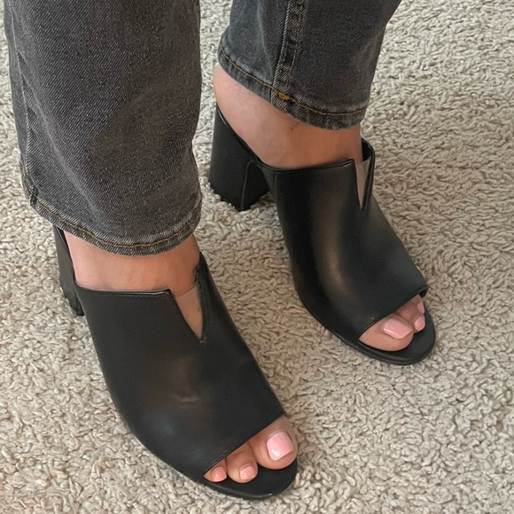 Dkny | Shoes | Dkny Vintage Mules Black Clogs Platform Cutout Detail ...